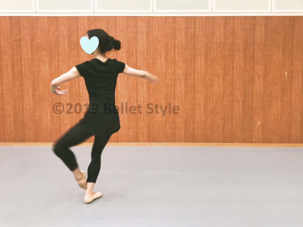 不安を解消！【アンボアテ】のやり方とポイント（動画あり） | Ballet Style[バレエ スタイル]