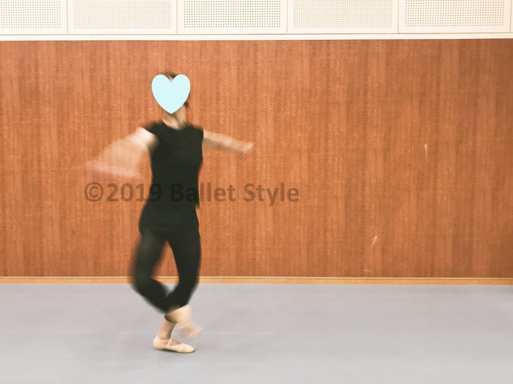不安を解消！【アンボアテ】のやり方とポイント（動画あり） | Ballet Style[バレエ スタイル]