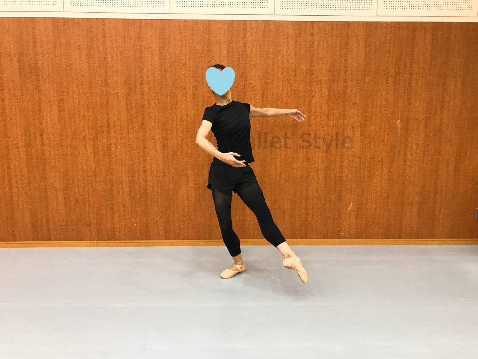 バロネのやり方・練習方法／連続バロネをするコツは？ | Ballet Style[バレエ スタイル]